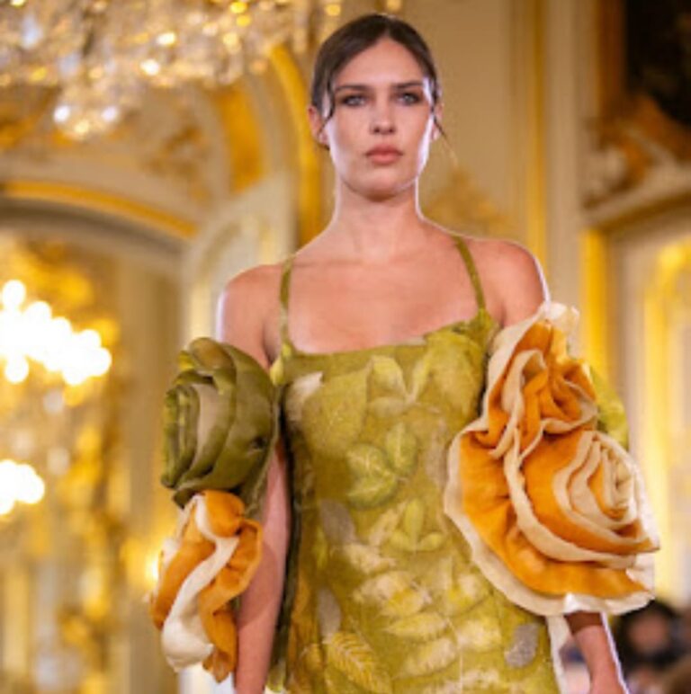 Gaun Malam IKA BUTONI yang Fresh di Paris Fashion Week 2024 – Warta Eropa